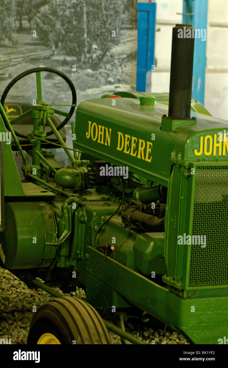 John deere model a hi-res stock photography and images - Alamy