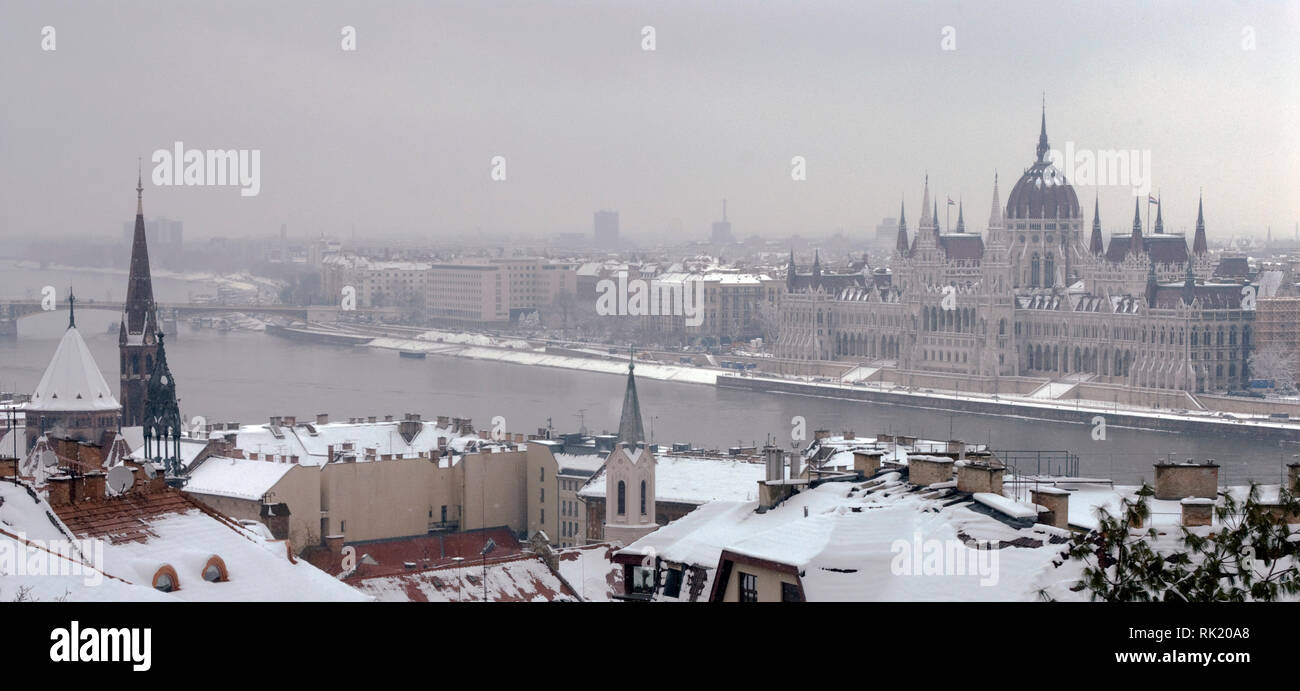 Budapest winter snow river hi-res stock photography and images - Alamy