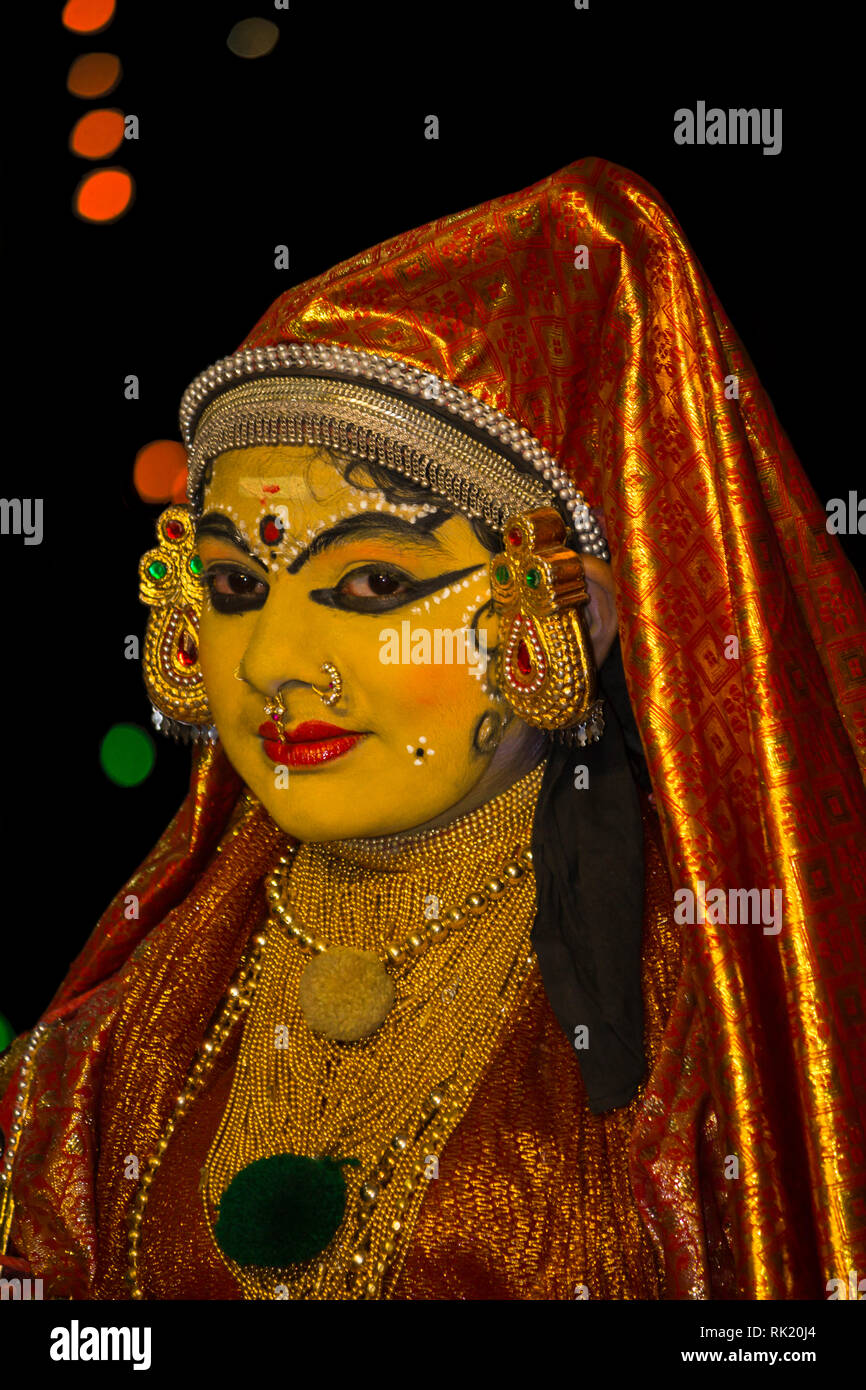 Kathakali art hi-res stock photography and images - Alamy
