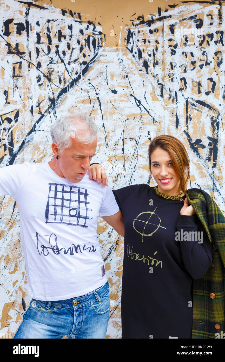 Two people posing Stock Photo - Alamy