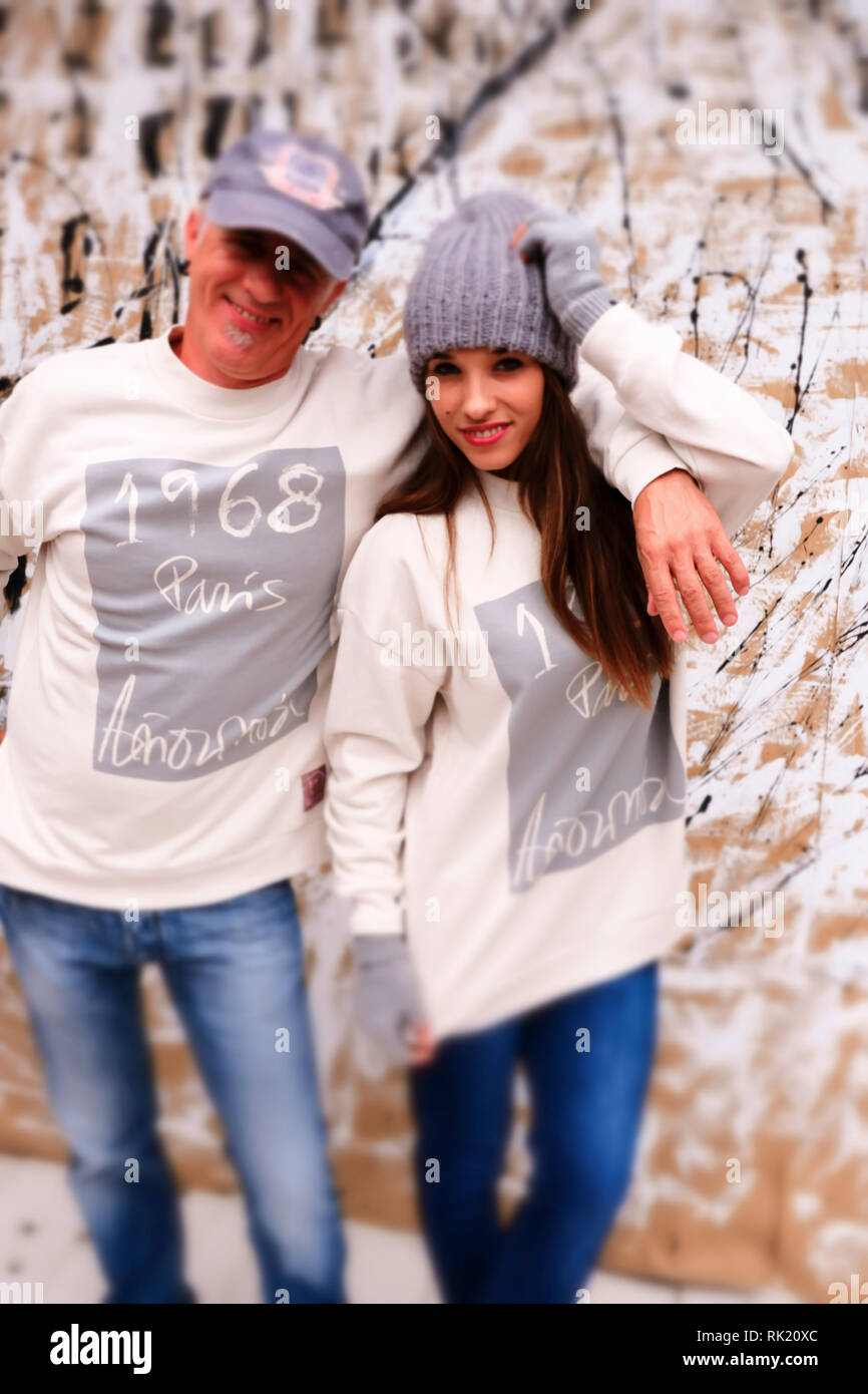 Two people posing Stock Photo - Alamy