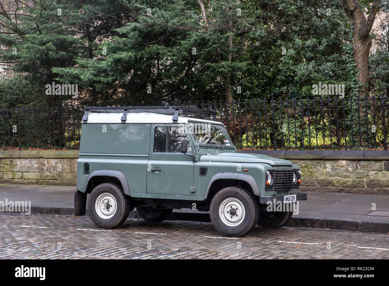 Defender 90 white hi-res stock photography and images - Alamy