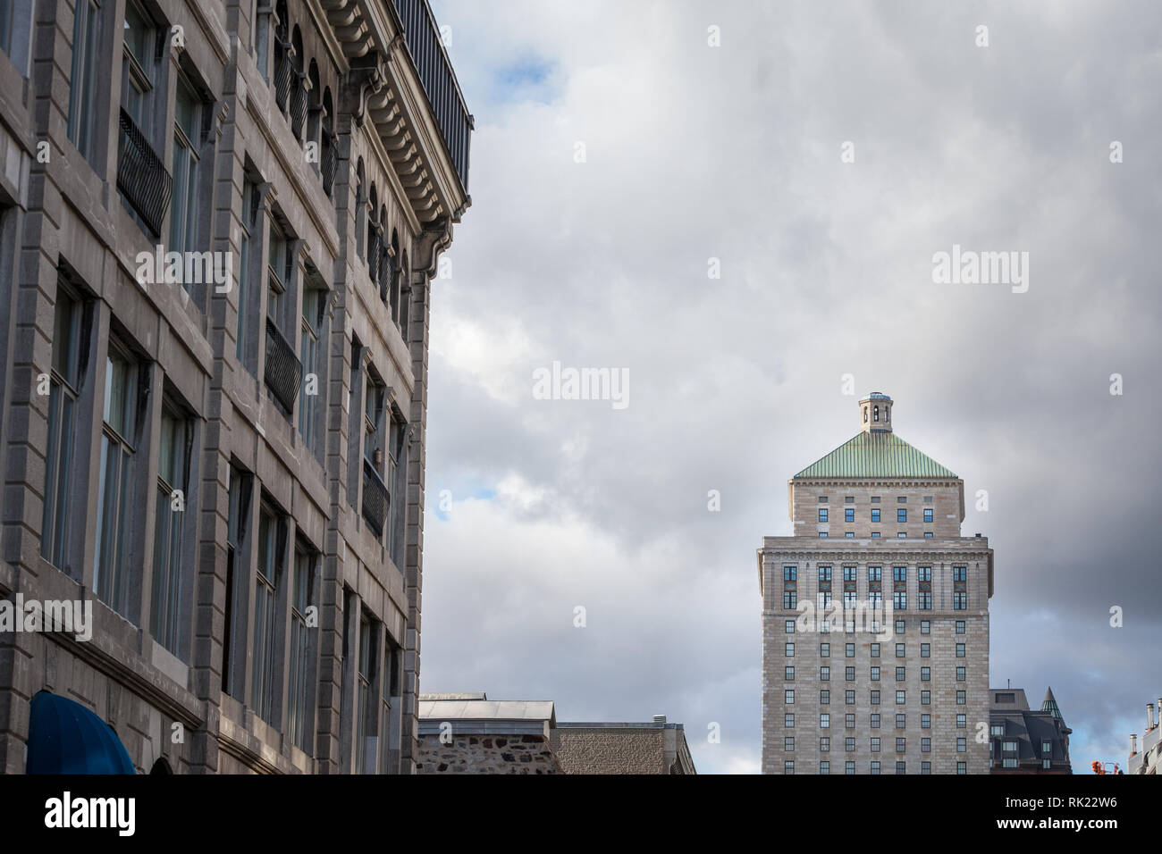 Vintage Skyscraper High Resolution Stock Photography and Images - Alamy