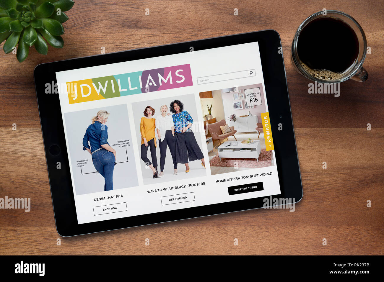 Jd com logo hi-res stock photography and images - Alamy