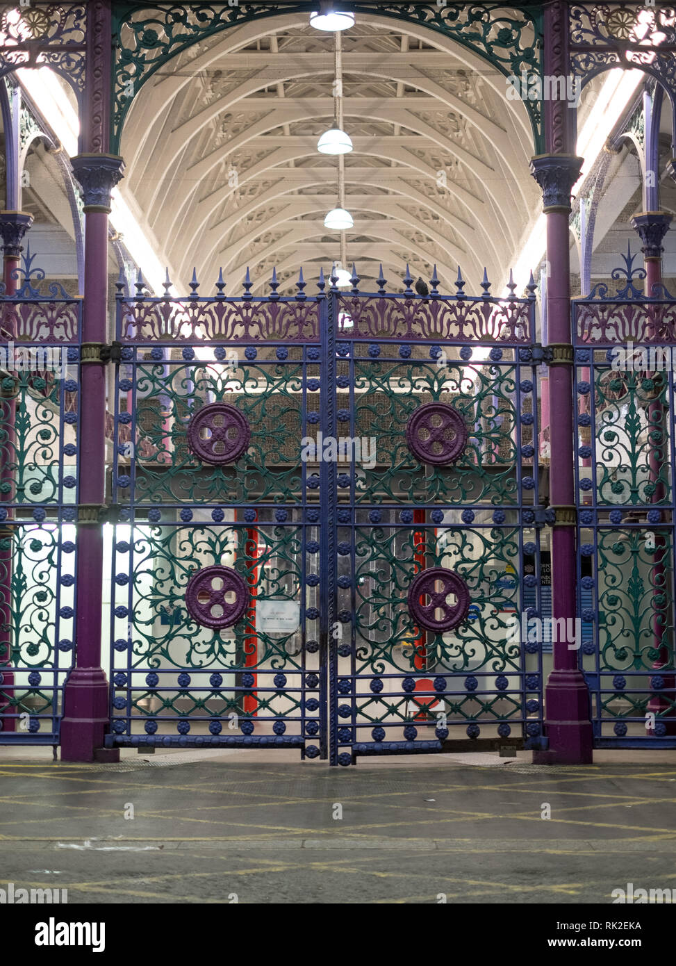 Ornate wrought iron railings gate hi-res stock photography and images ...