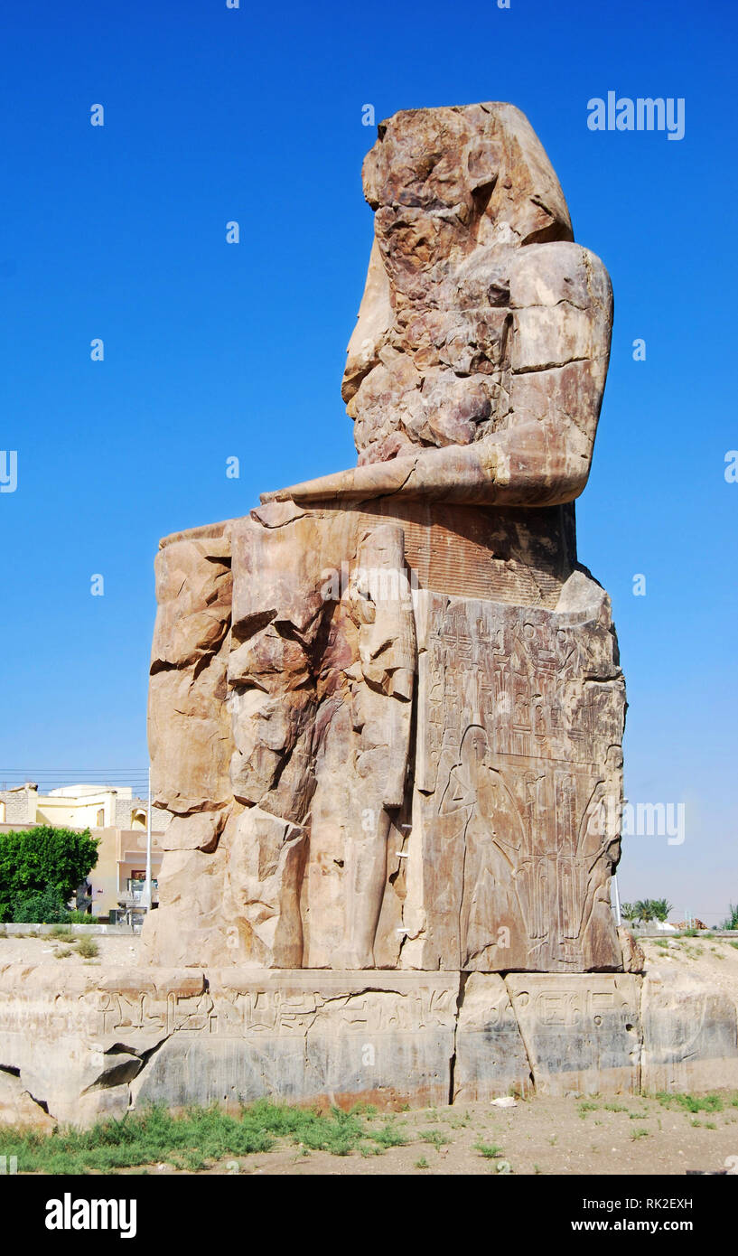 Left colossus of Memnon, Luxor, Egypt Stock Photo - Alamy