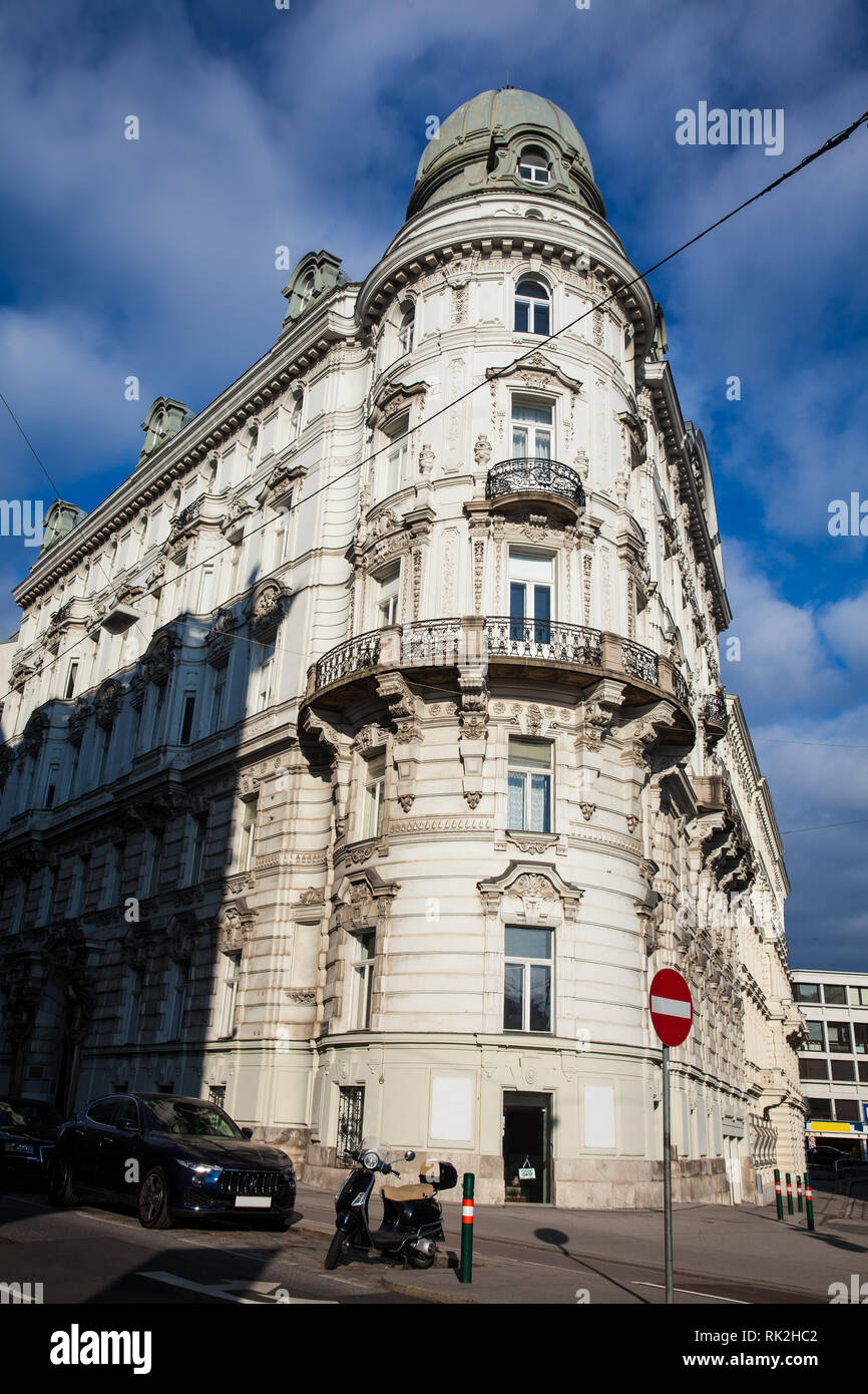 Beautiful architecture of the antique buildings at Vienna city center ...