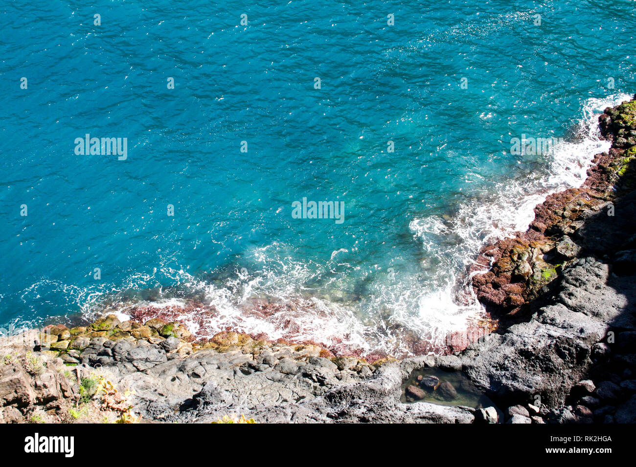 Tenerife rocks cliff waves atlantic hi-res stock photography and images ...