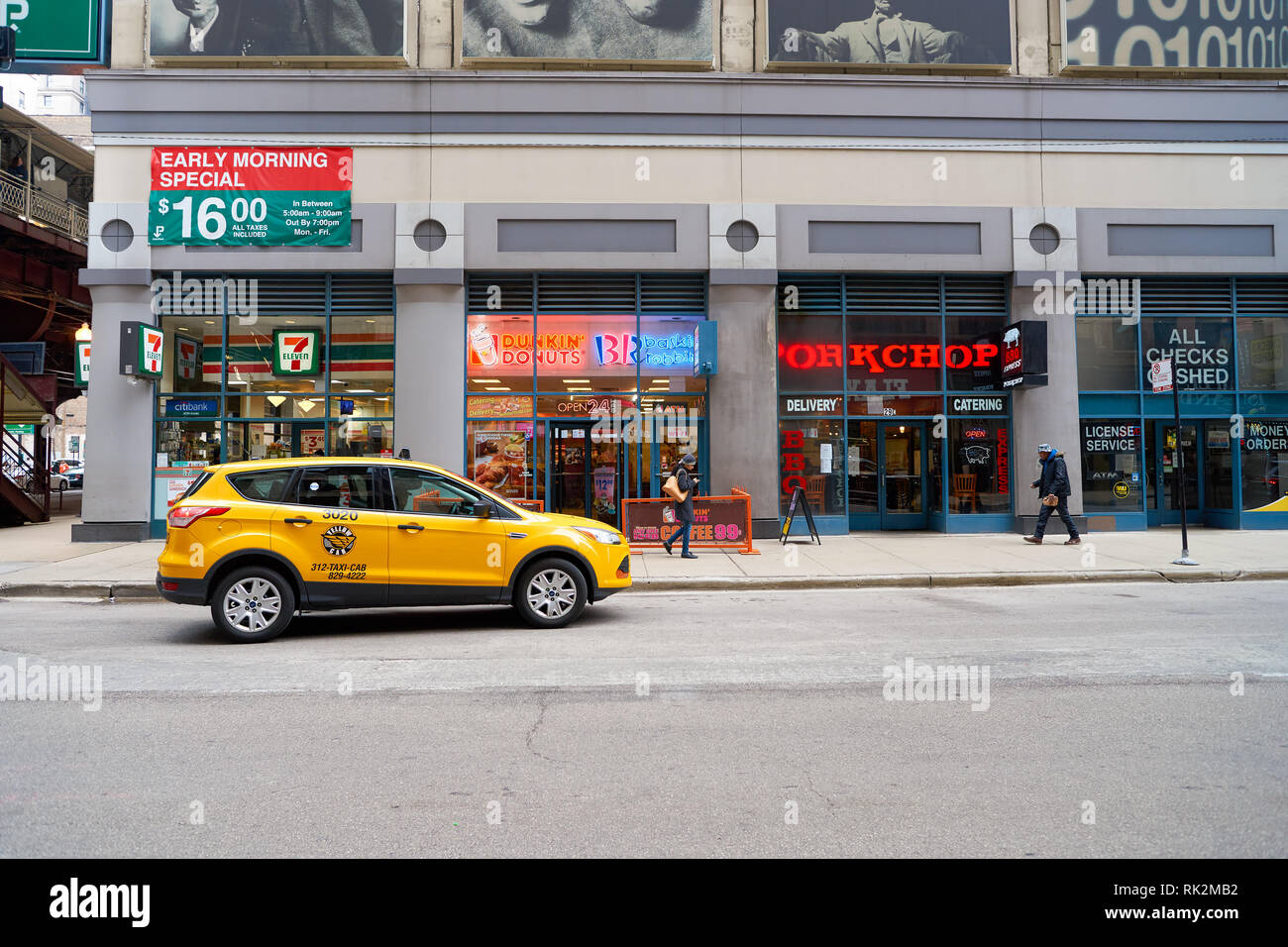 CHICAGO, IL - CIRCA MARCH, 2016: streets of Chicago at daytime. Chicago ...