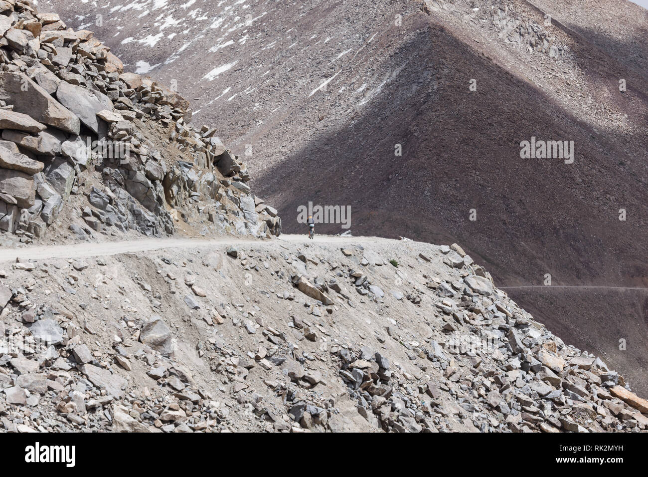 Pass road through the plateau hi-res stock photography and images - Alamy