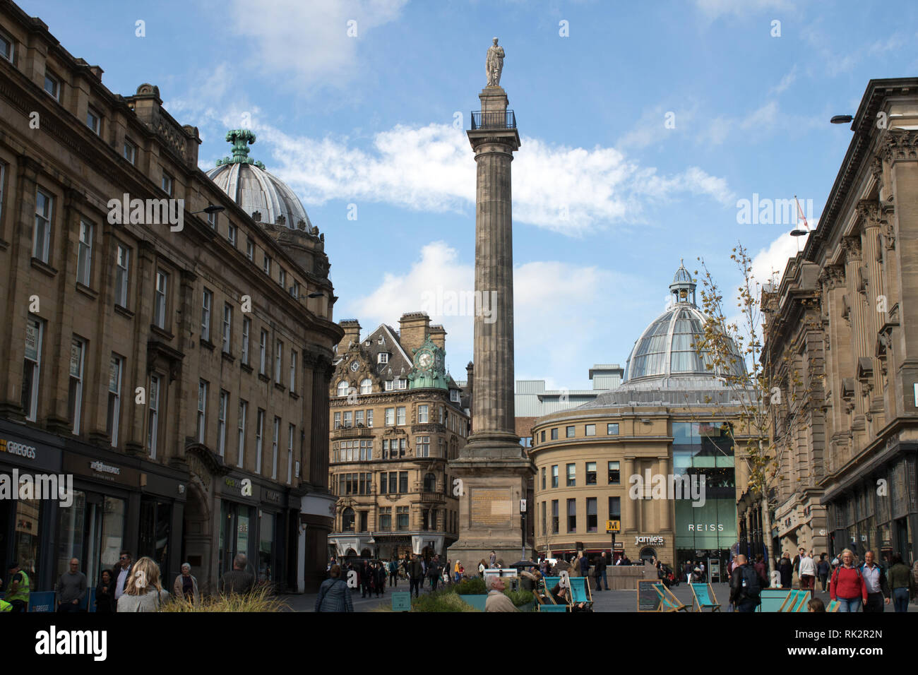Grey's monument Grey Street in Grainger Town, Newcastle upon Tyne ...