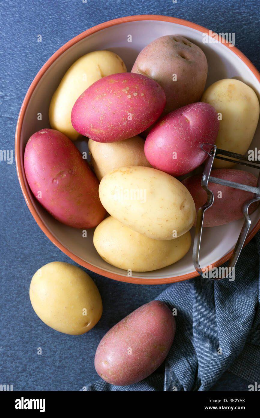 Red royale potatoes hi-res stock photography and images - Alamy