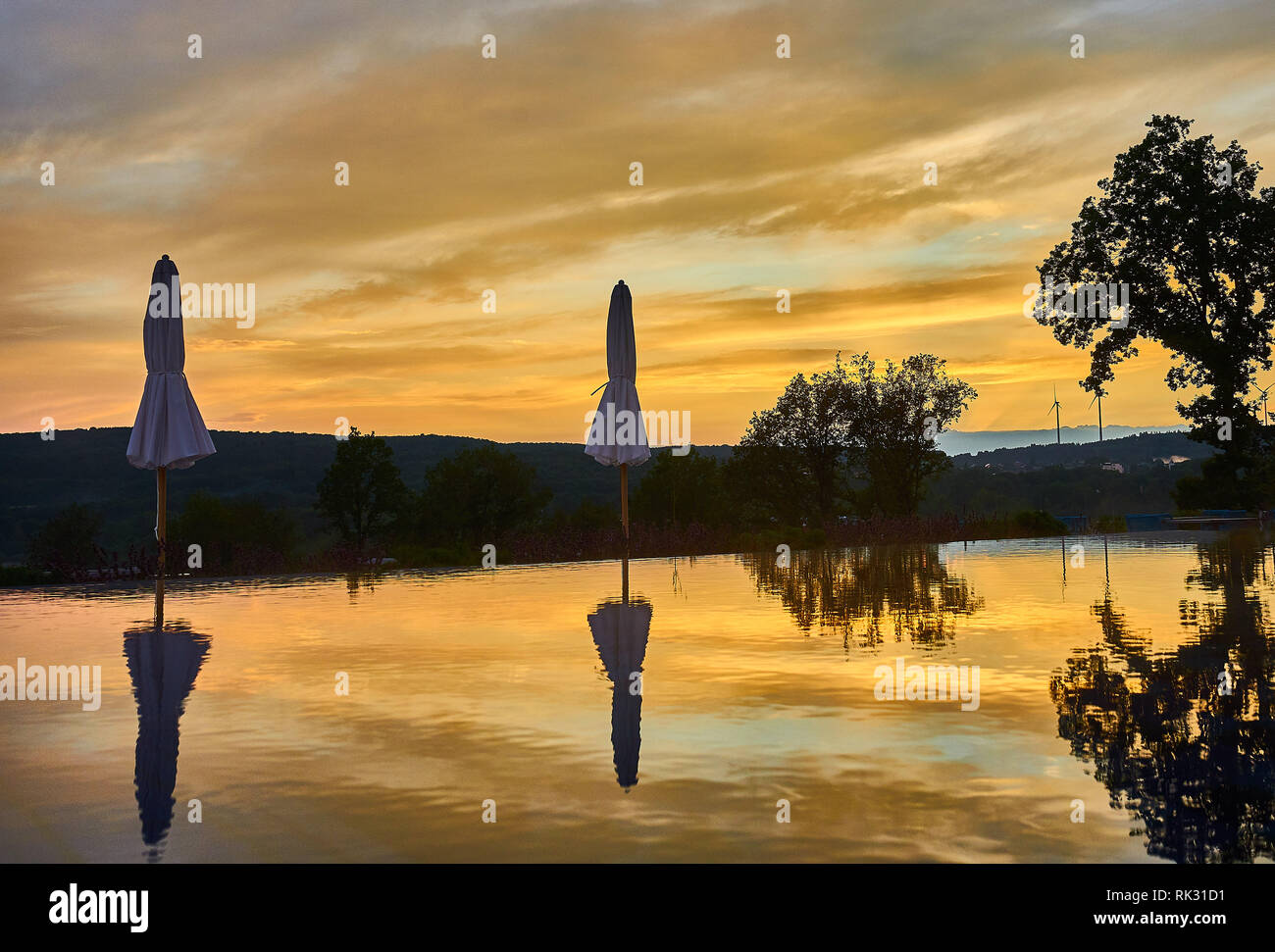 Golden pool hi-res stock photography and images - Alamy