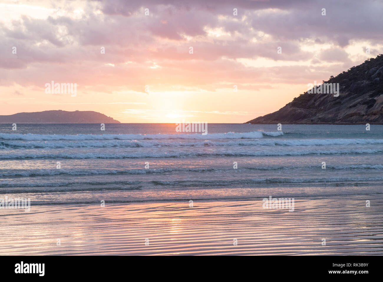 Sunset australia beach hi-res stock photography and images - Alamy