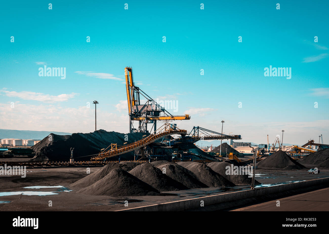 Large Stockpile of Coal in Tarragona Port Stock Photo - Alamy