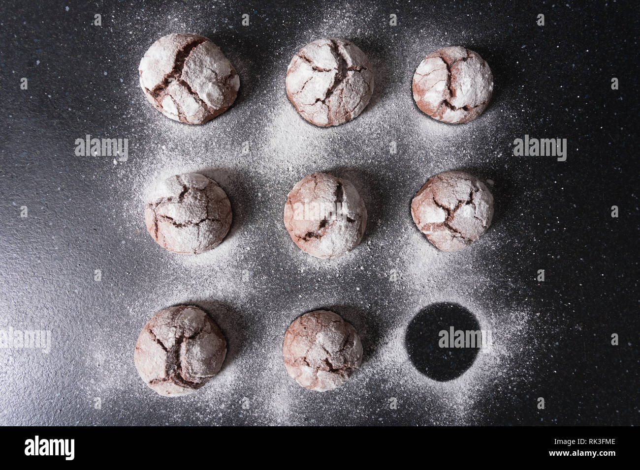 Cracked chocolate cookies Stock Photo - Alamy