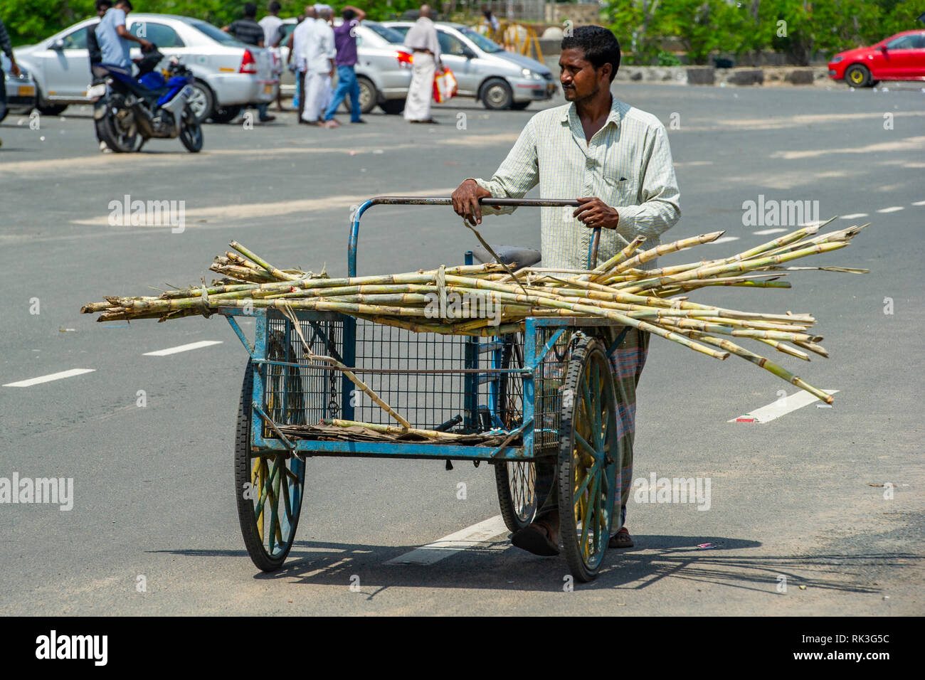 Indian, wheel barrow hi-res stock photography and images - Alamy