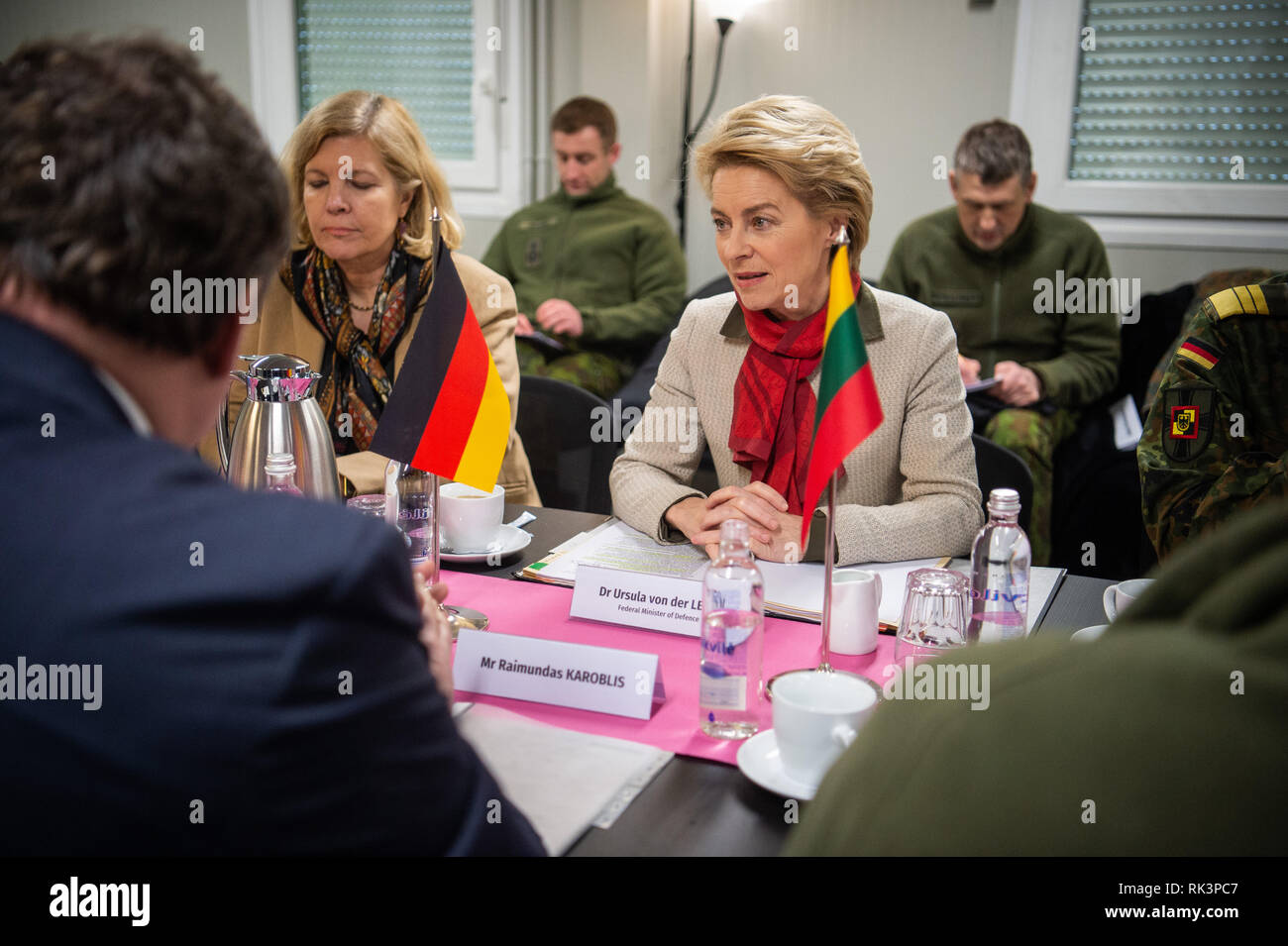 Rukla, Lithuania. 04th Feb, 2019. Ursula von der Leyen (M, CDU), meets ...