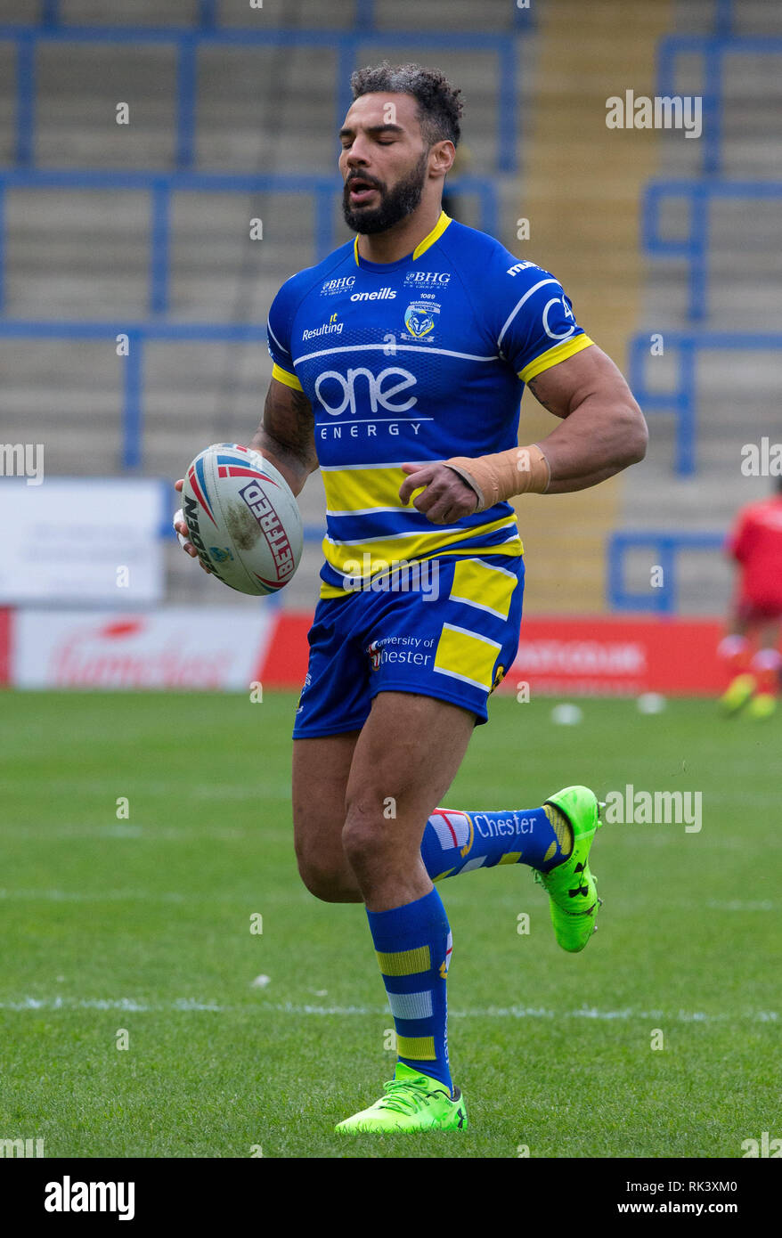 Super league match halliwell jones stadium hi-res stock photography and ...