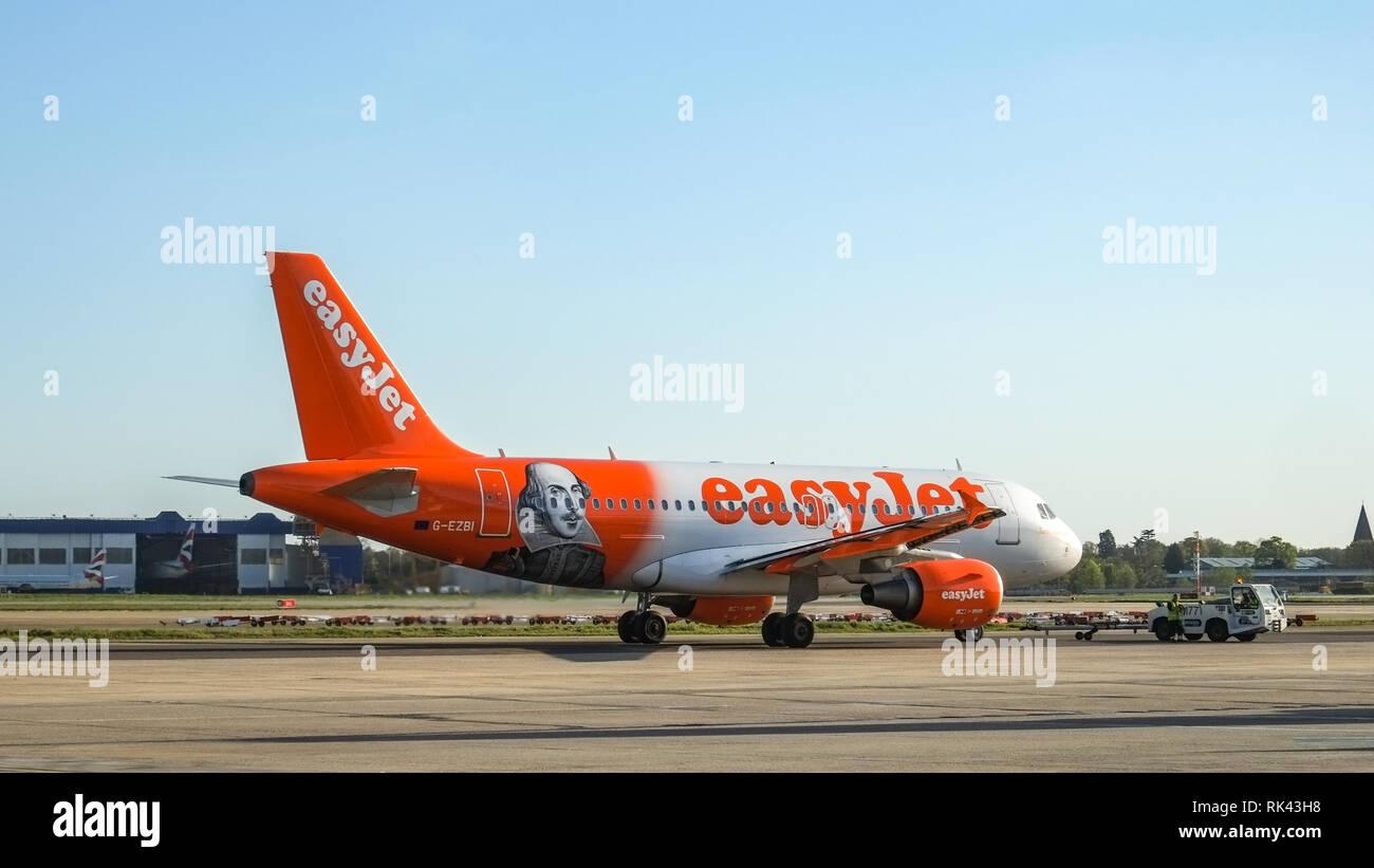 Orange aircraft hi-res stock photography and images - Alamy