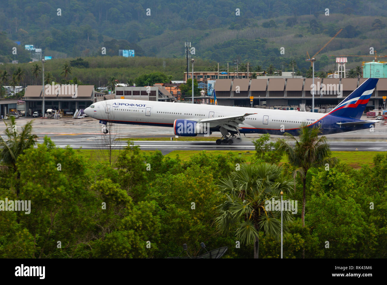 Plane air brakes hi-res stock photography and images - Alamy