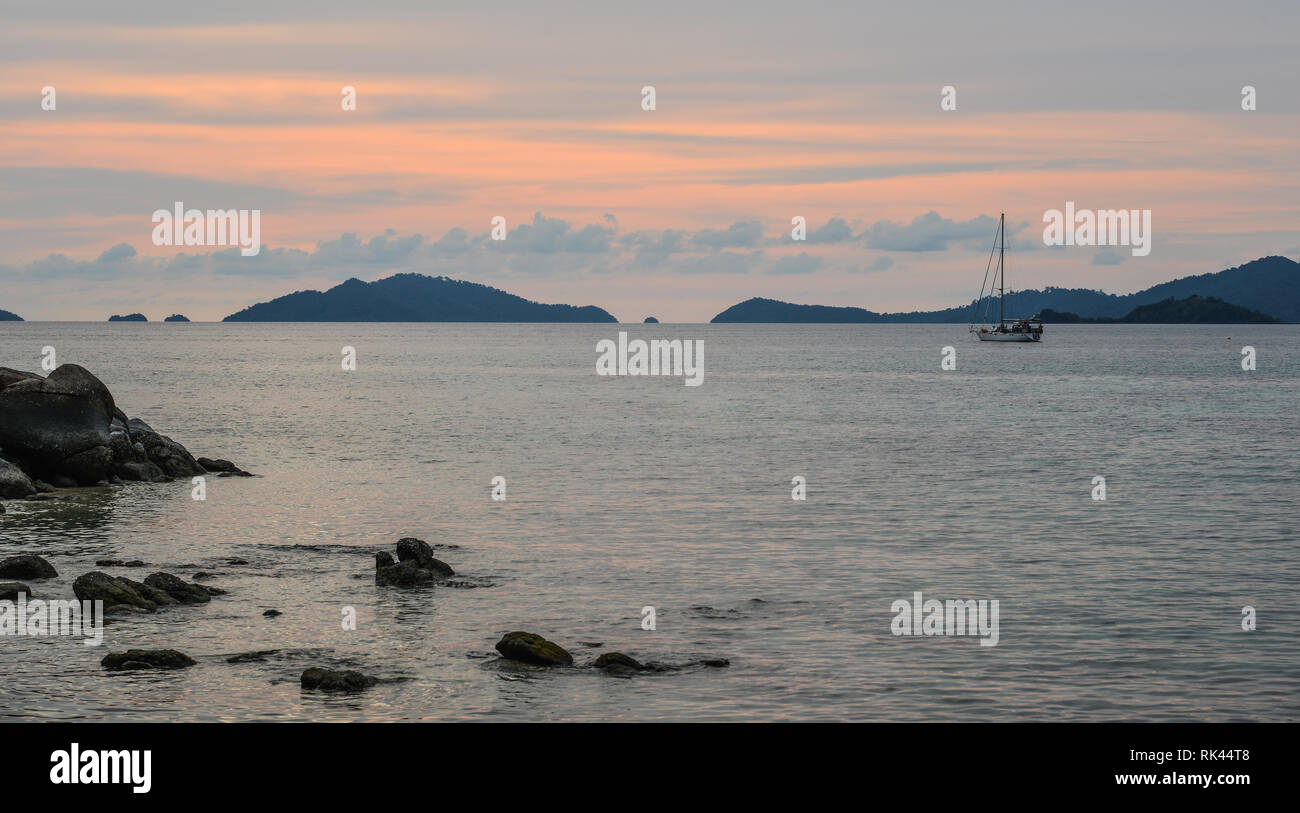 Sunset on the sea in Koh Lipe, Thailand. Koh Lipe island offers ...