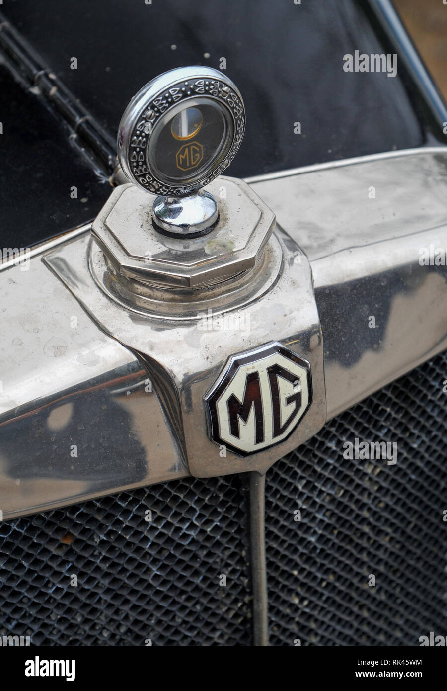 1920s MG car radiator cap thermometer temperature gauge Stock Photo - Alamy