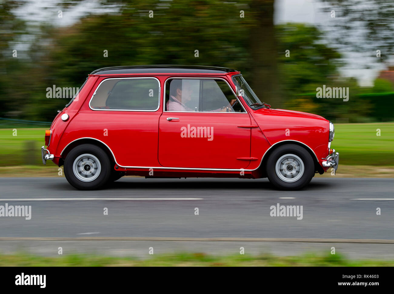 1964 morris mini cooper hi-res stock photography and images - Alamy