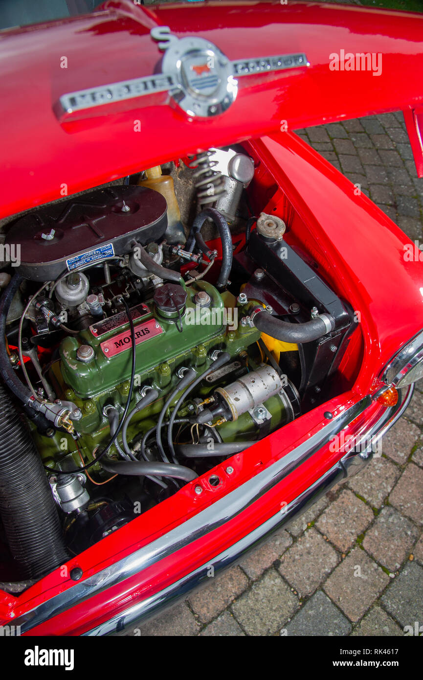 Mini cooper s engine hi-res stock photography and images - Alamy