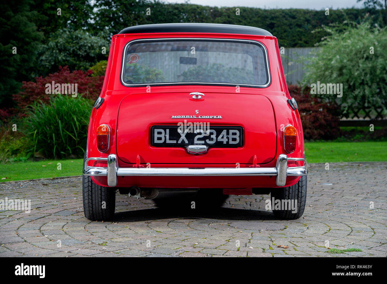 Morris mini cooper s hi-res stock photography and images - Alamy