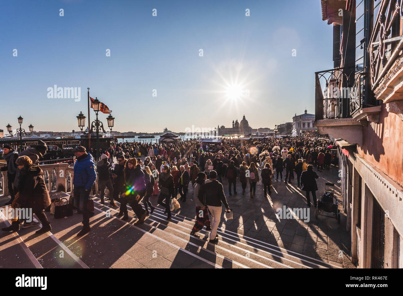 Carnival crowd and venice hi-res stock photography and images - Alamy
