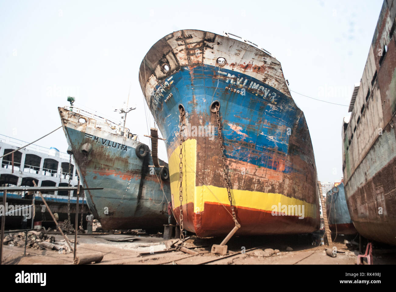 Dock workers ,06 february2019 dhaka Bangladesh,Dock workers in a shipyard in Dhaka, Bangladesh ...