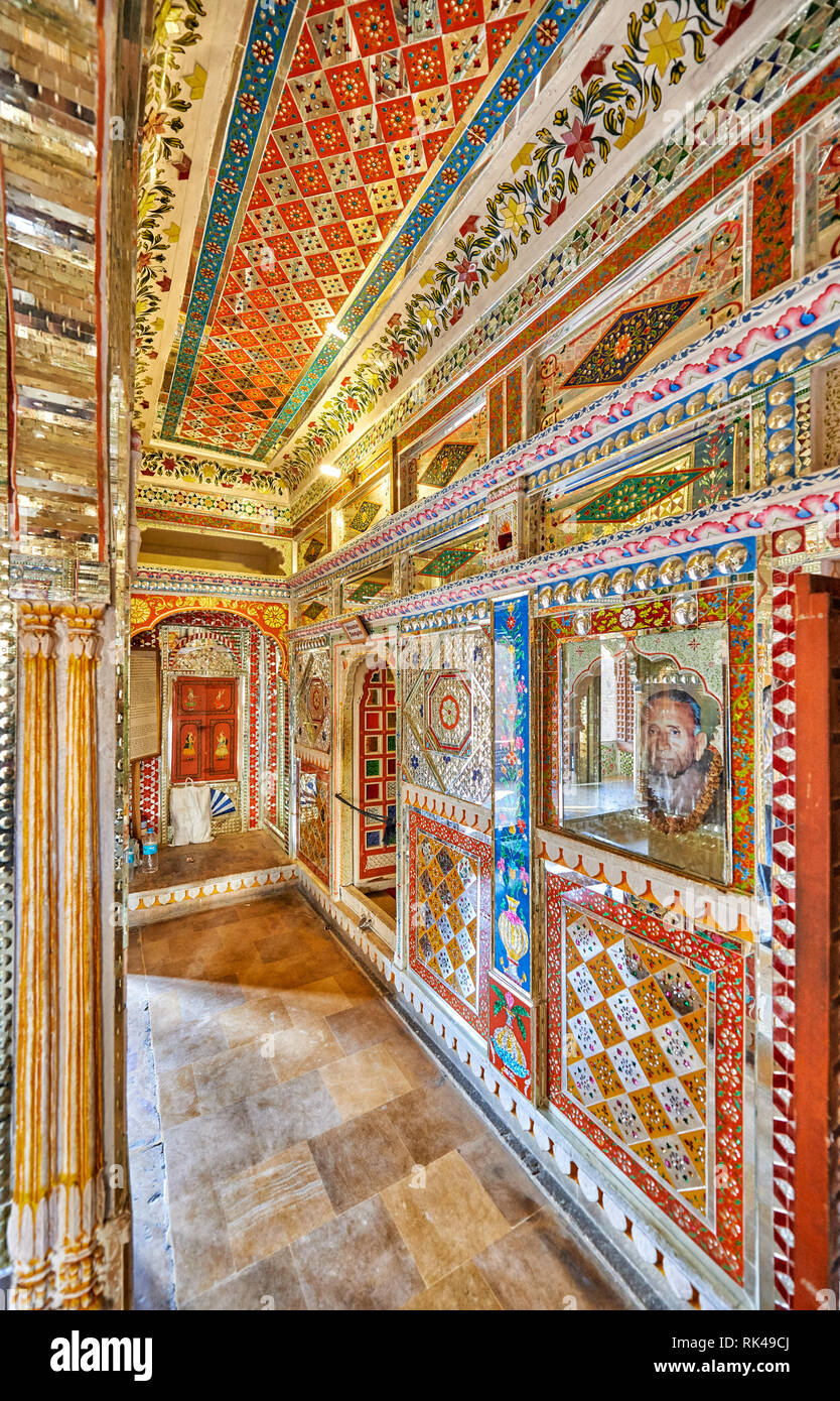 colorful mirrored room inside Kothari Patwa Haveli, Jaisalmer ...