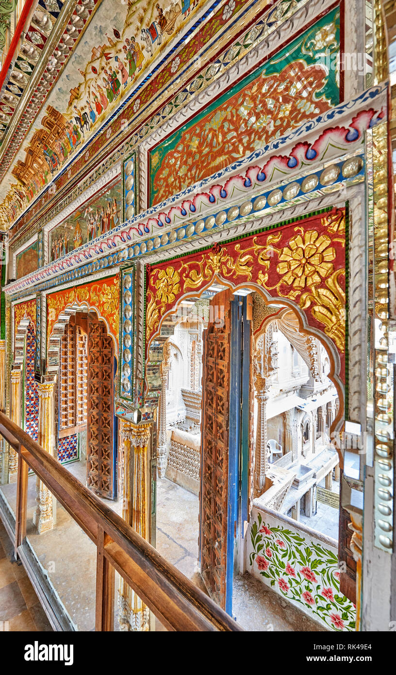 colorful mirrored room inside Kothari Patwa Haveli, Jaisalmer ...