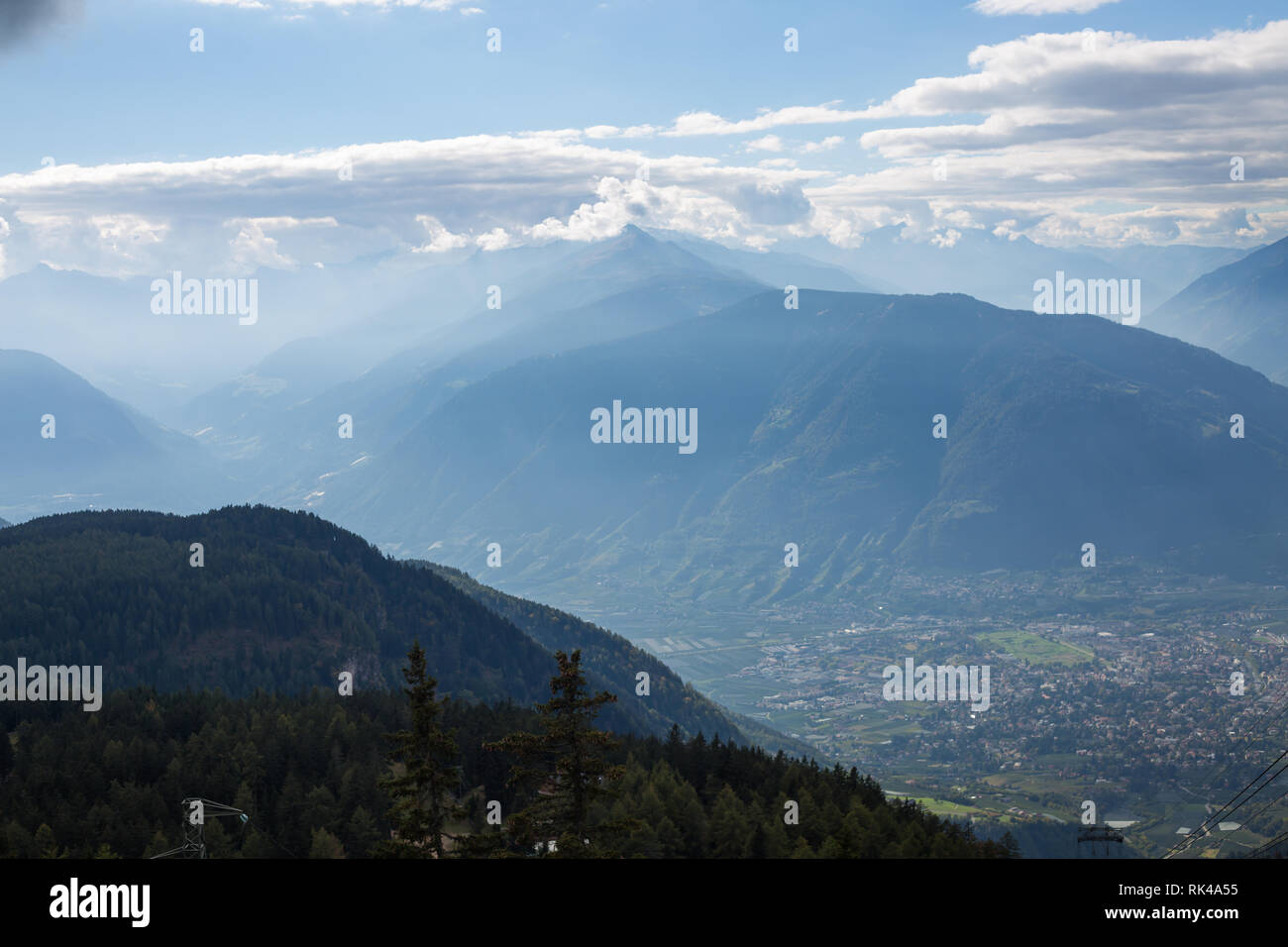 Hiking over top mount hi-res stock photography and images - Alamy