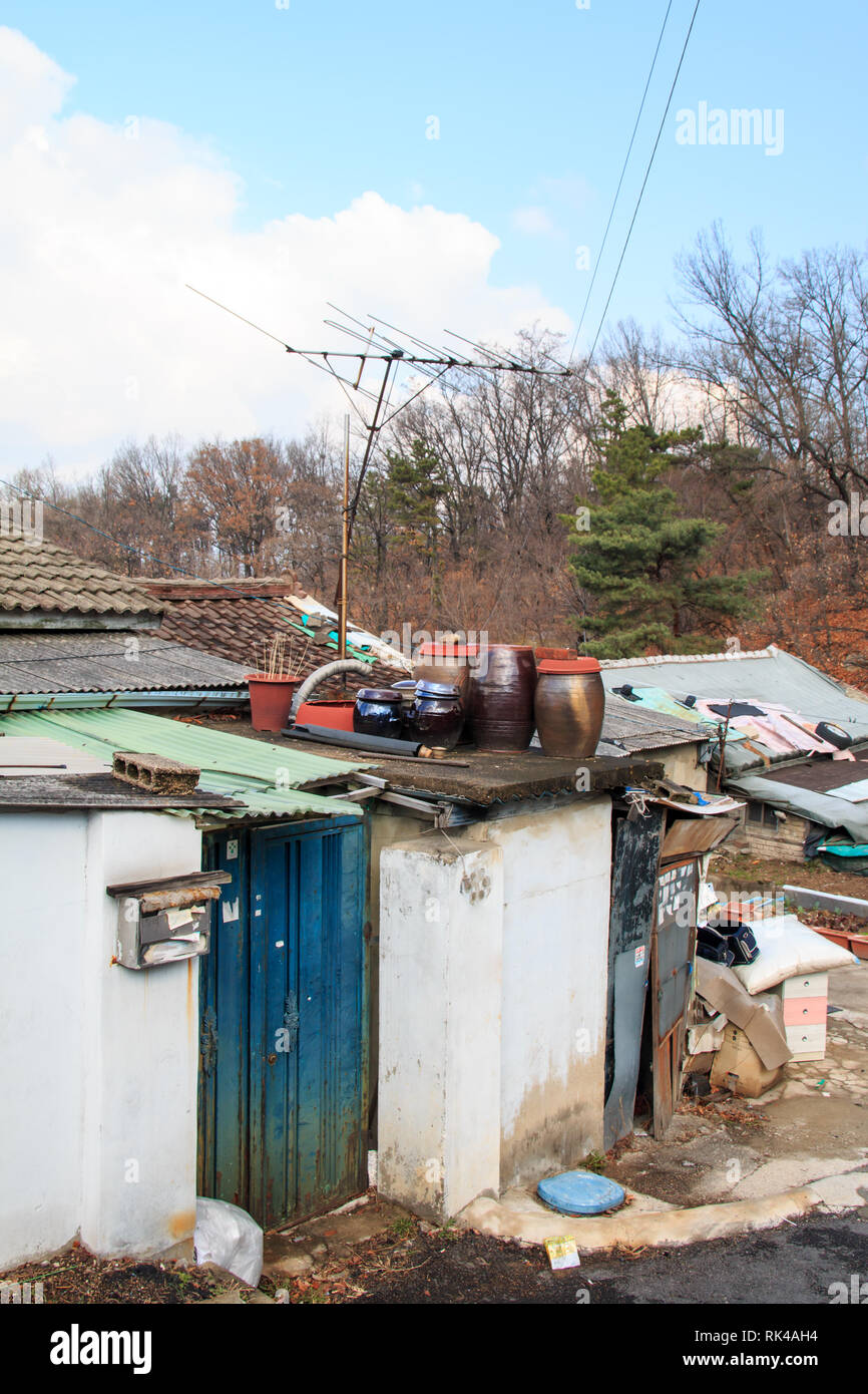 platform for crocks of sauces and condiments on the roof. View of the ...