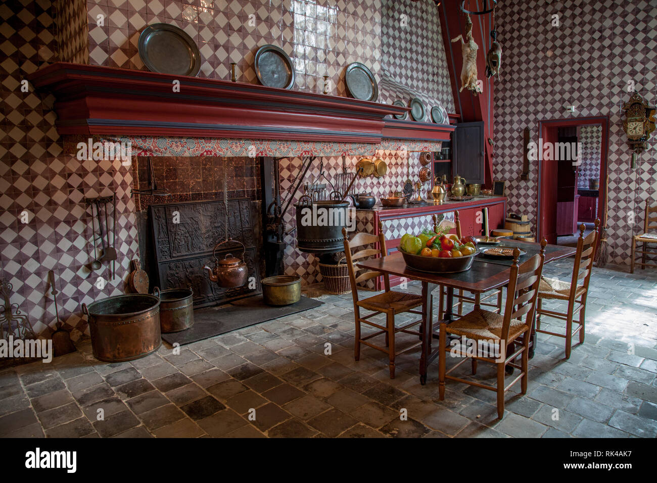 Traditional kitchen interior with table and chairs Stock Photo - Alamy