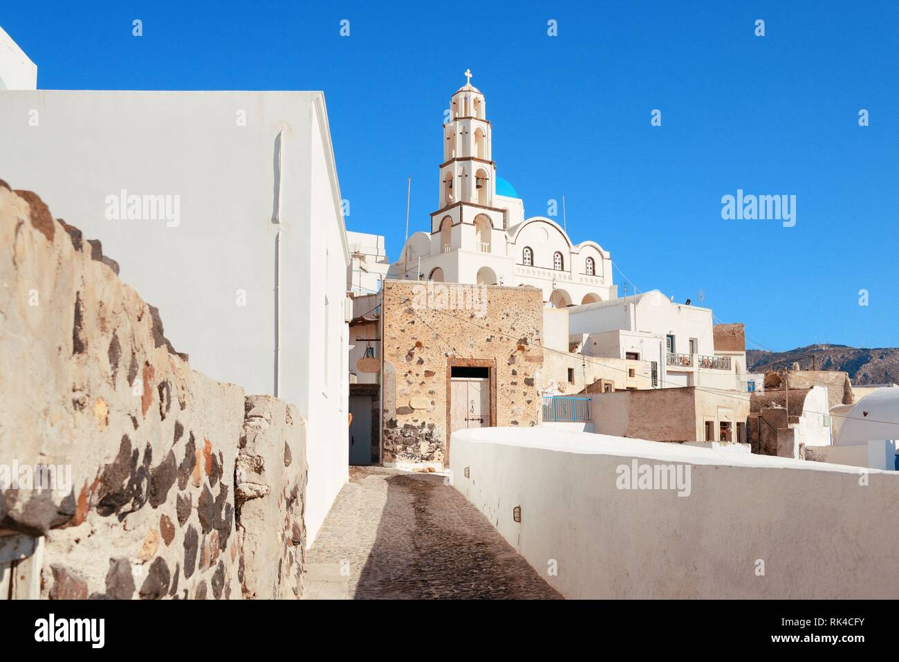 Santorini island street view in Greece Stock Photo - Alamy