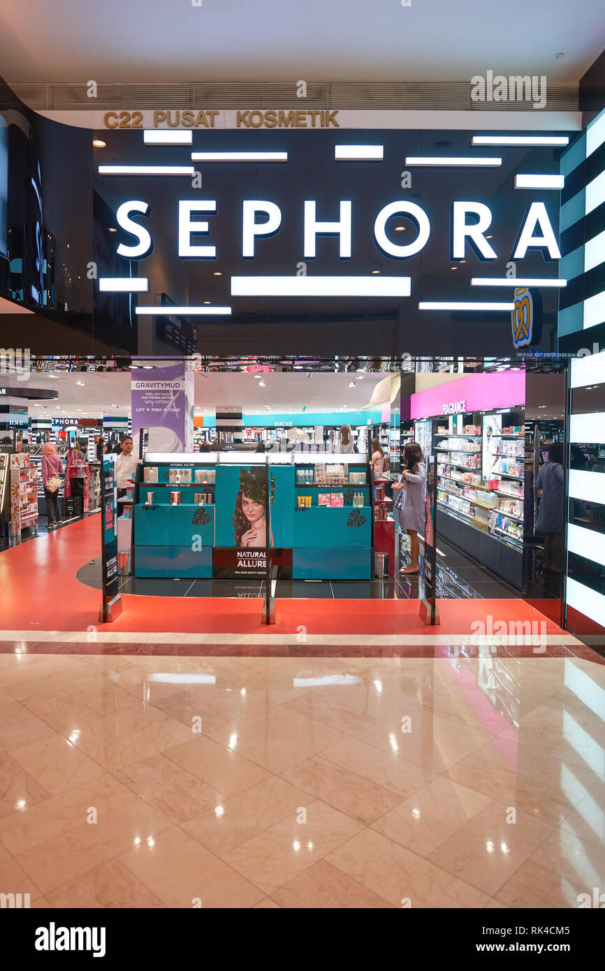 KUALA LUMPUR, MALAYSIA - MAY 09, 2016: Sephora store in Suria KLCC ...