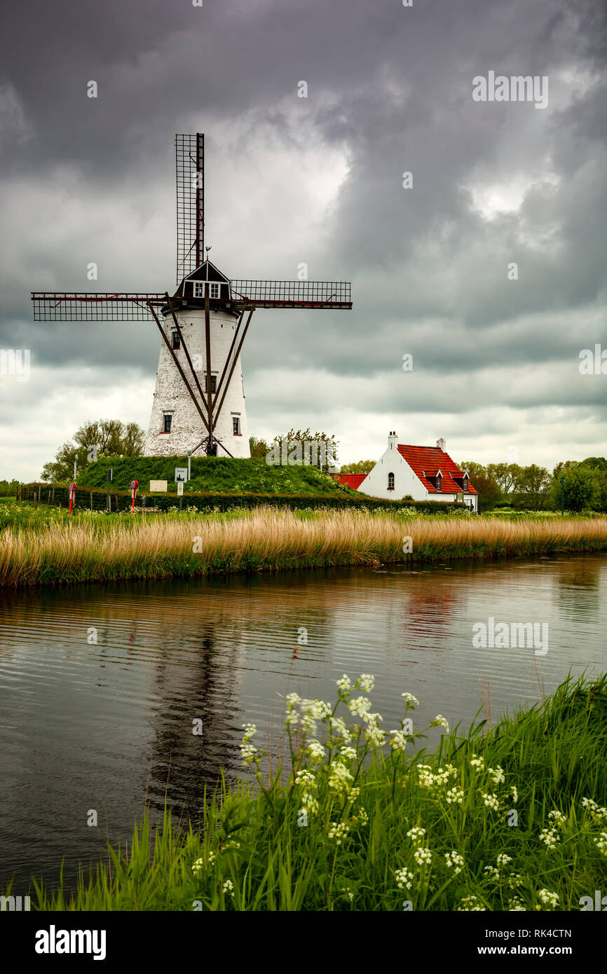 Damme canal hi-res stock photography and images - Alamy