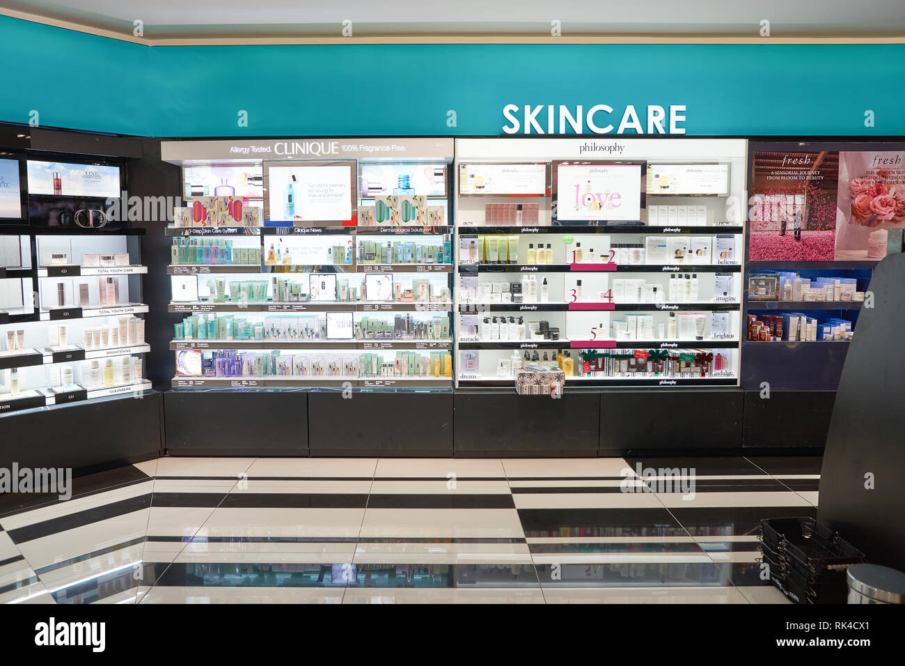 KUALA LUMPUR, MALAYSIA - MAY 09, 2016: Sephora store in Suria KLCC ...