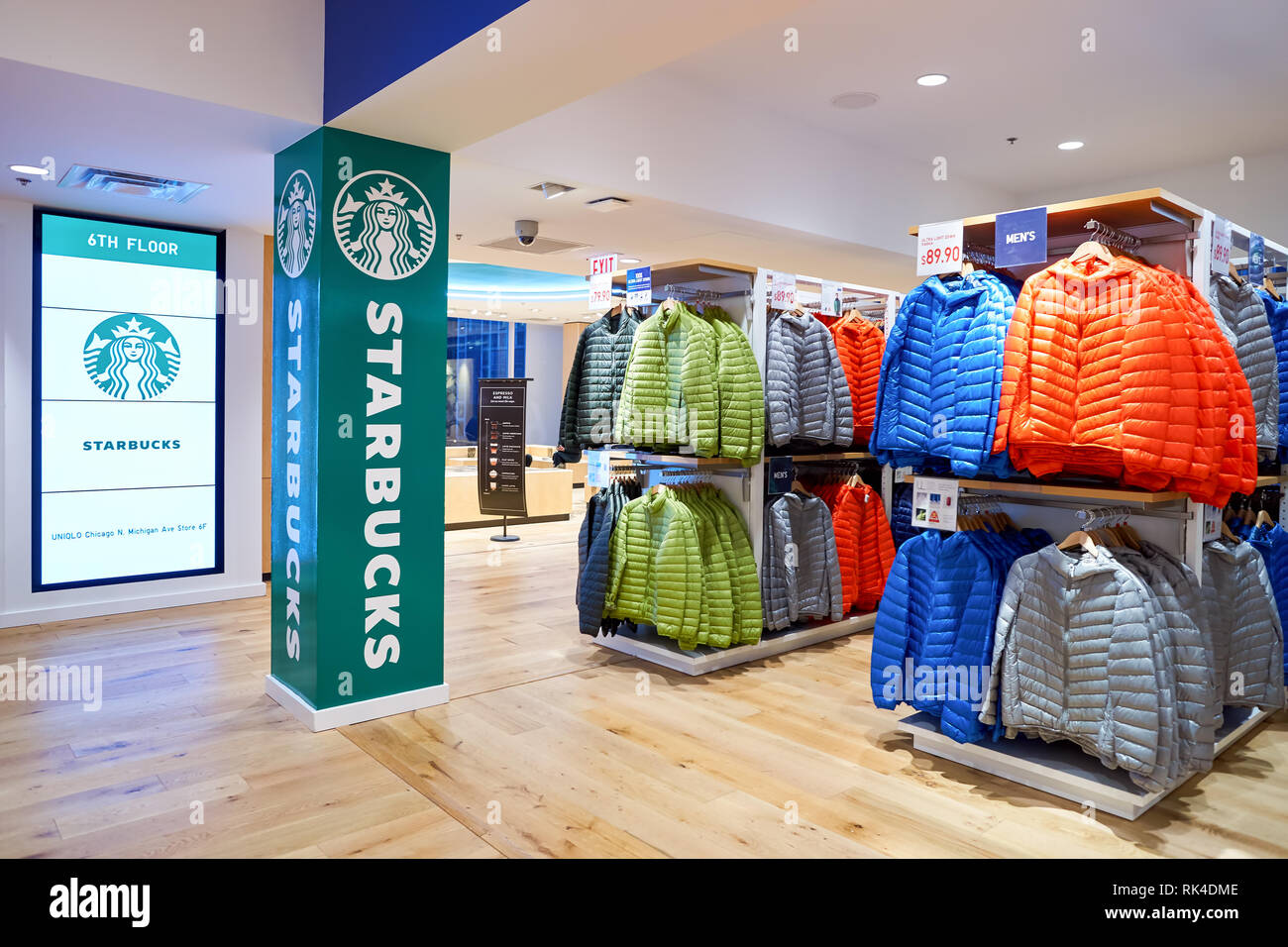 Starbucks inside a shopping mall hi-res stock photography and images ...