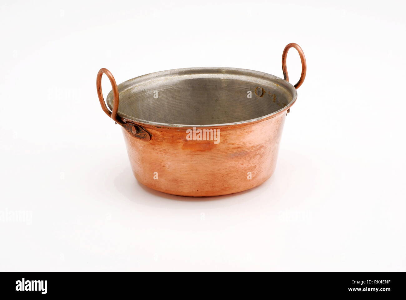 Hammered copper bowl hi-res stock photography and images - Alamy