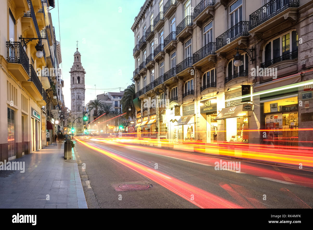 Street light trails hi-res stock photography and images - Alamy