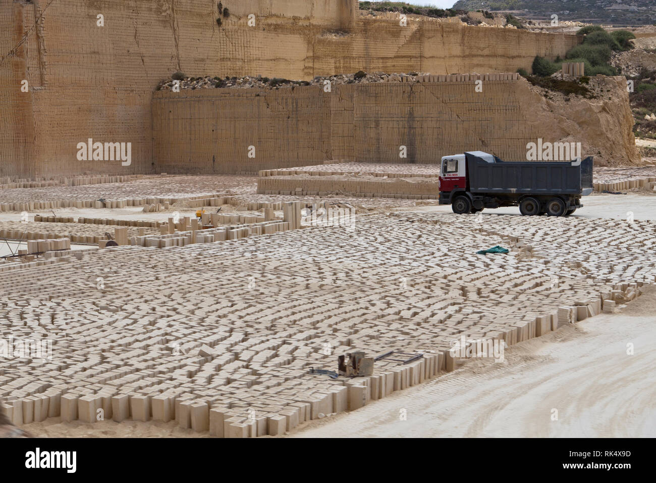 Stone cut blocks hi-res stock photography and images - Alamy
