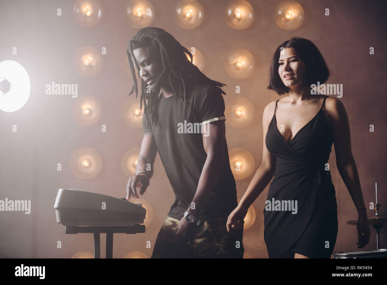 Teenagers performing on stage hi-res stock photography and images - Alamy