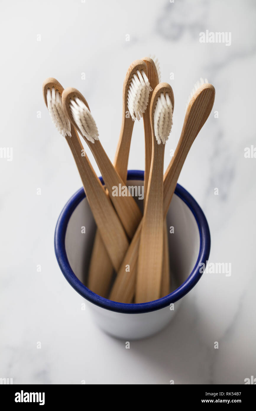 Toothbrushs hi-res stock photography and images - Alamy