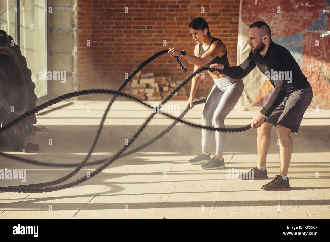 Tense ropes hi-res stock photography and images - Alamy