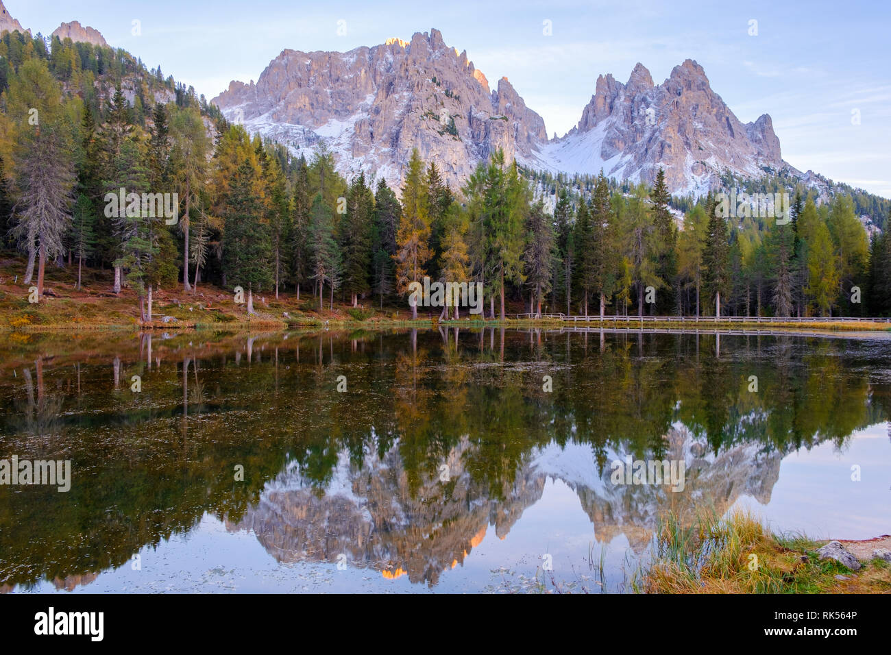 Beautiful Lago Di Antorno lake at background Cadini mountain on the ...