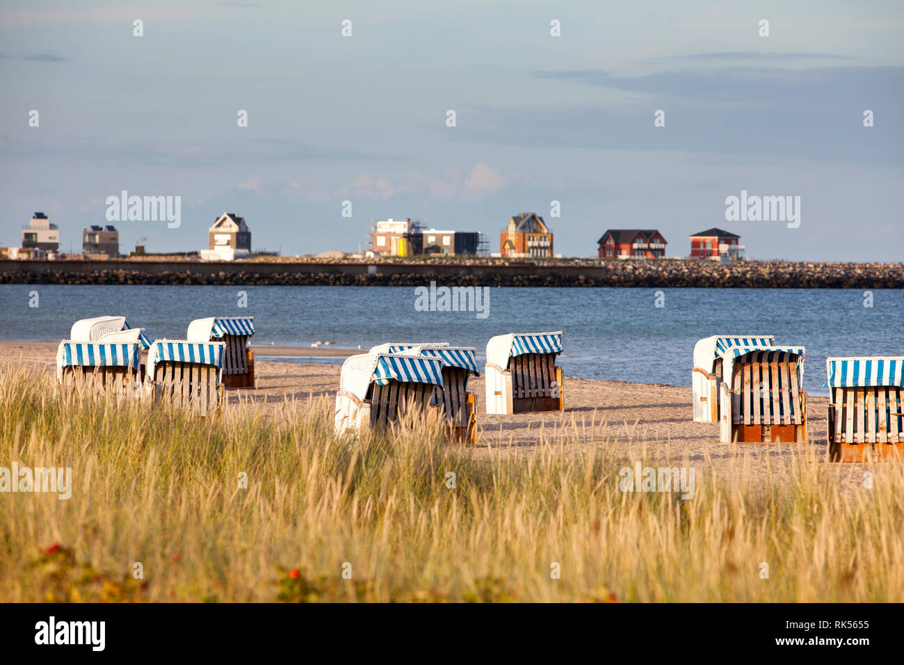 Modern beach resort hi-res stock photography and images - Alamy